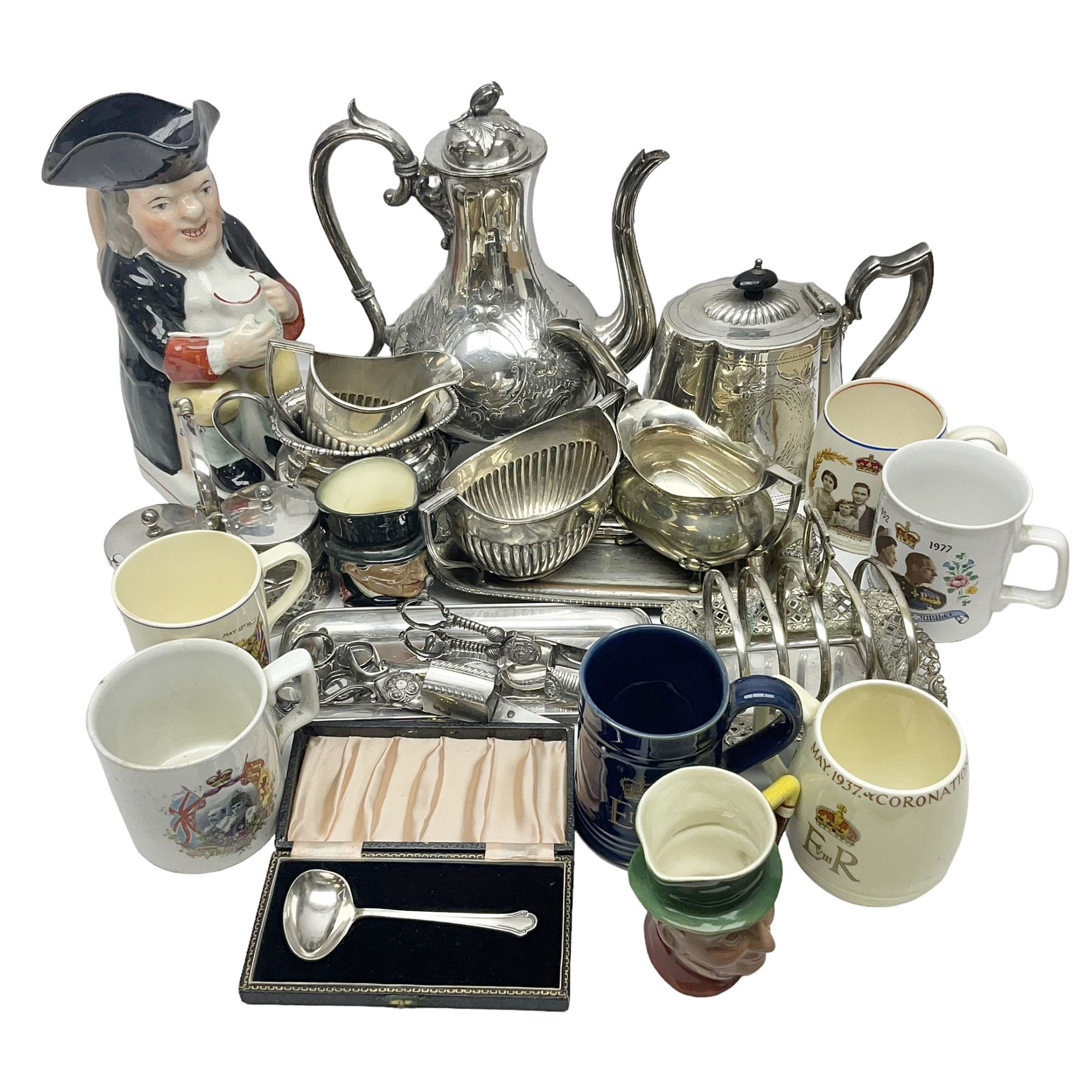 Silver baby's spoon, hallmarked, in fitted case, together with a six ...