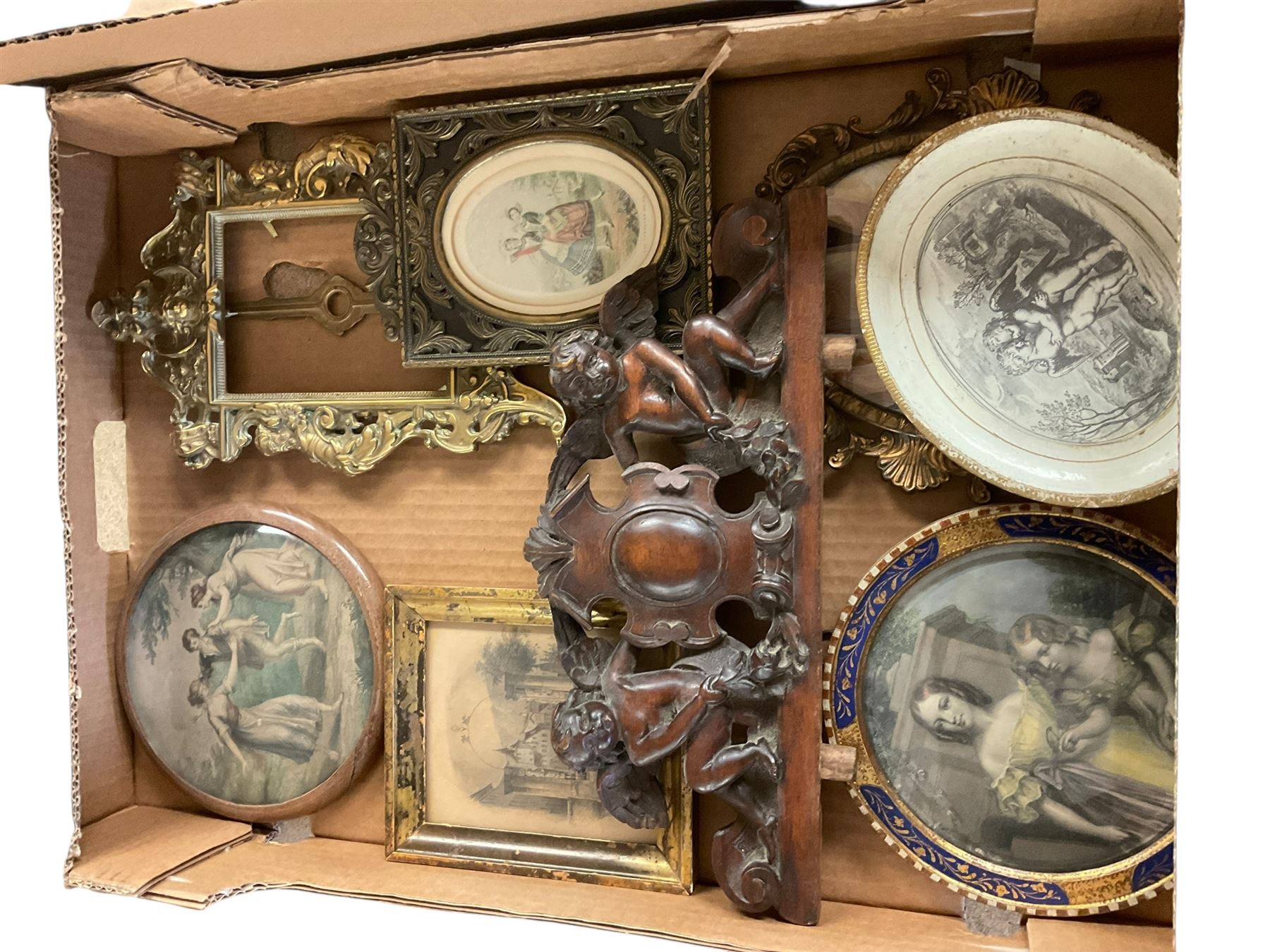 Collection of frames | Wood, Metal & Other Decorative Objects | 155868