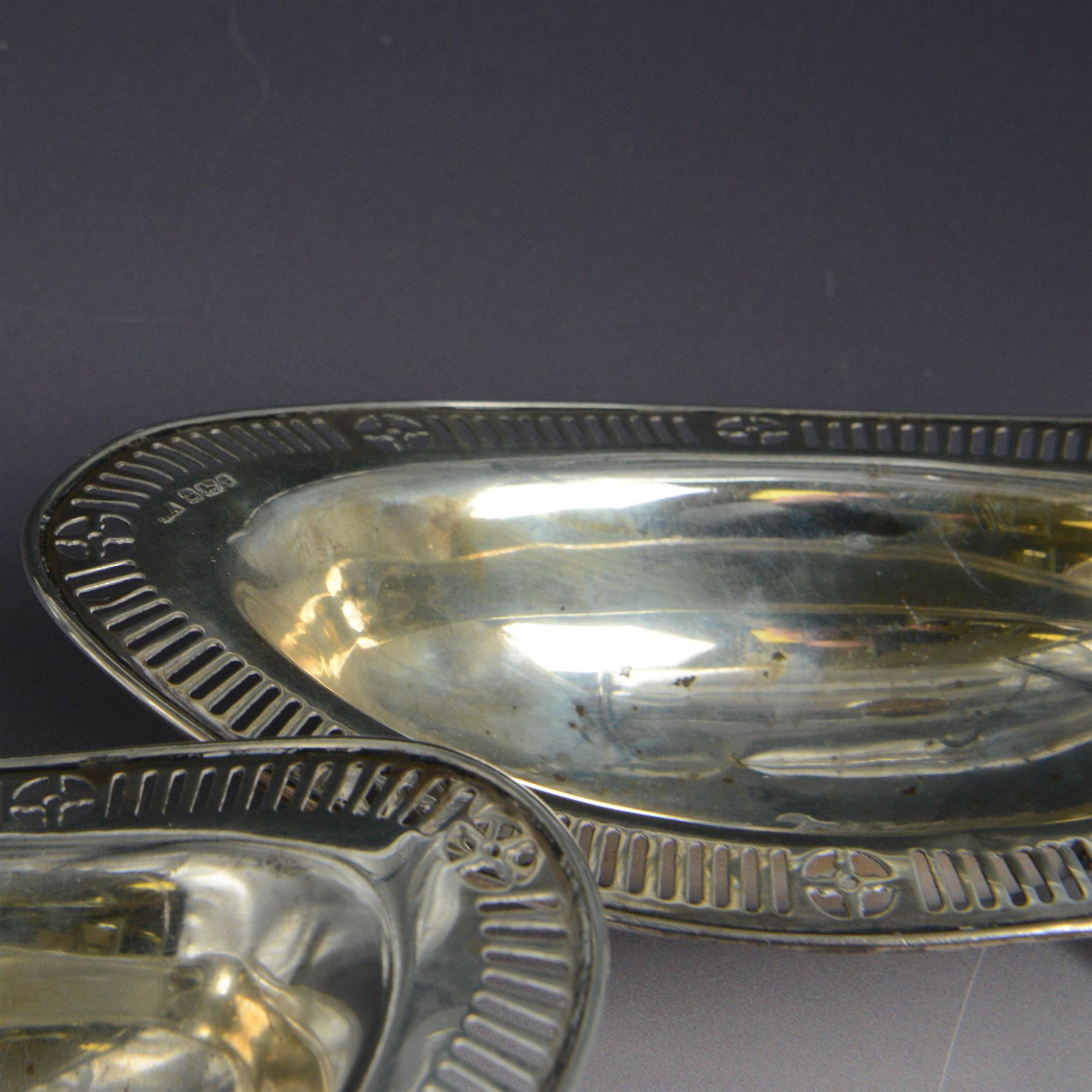 Pair of late Victorian silver bon bon dishes | Silver | 157184