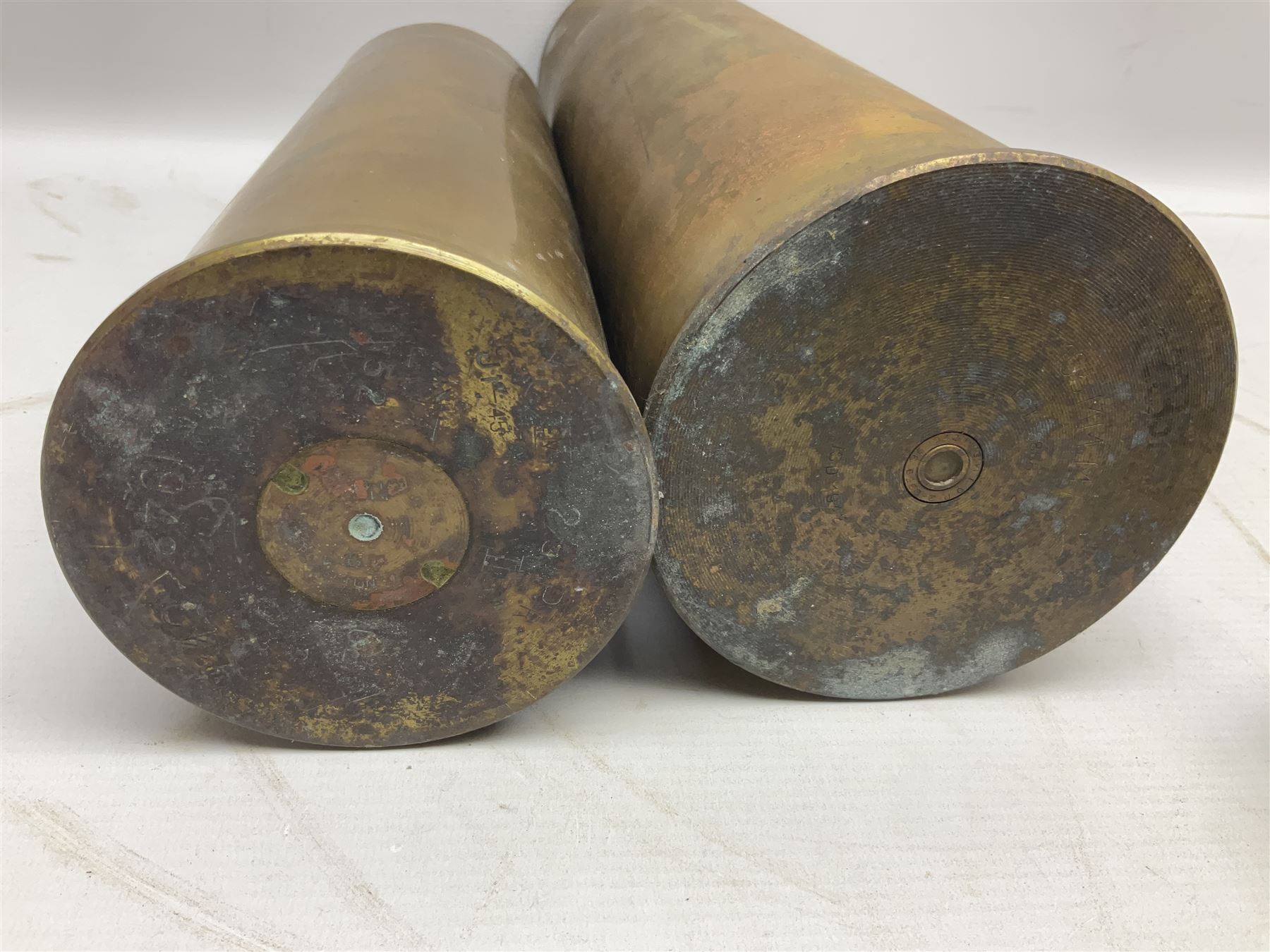 Eight WW1/WW2 and post-WW2 plain brass shell cases, tallest H37cm ...