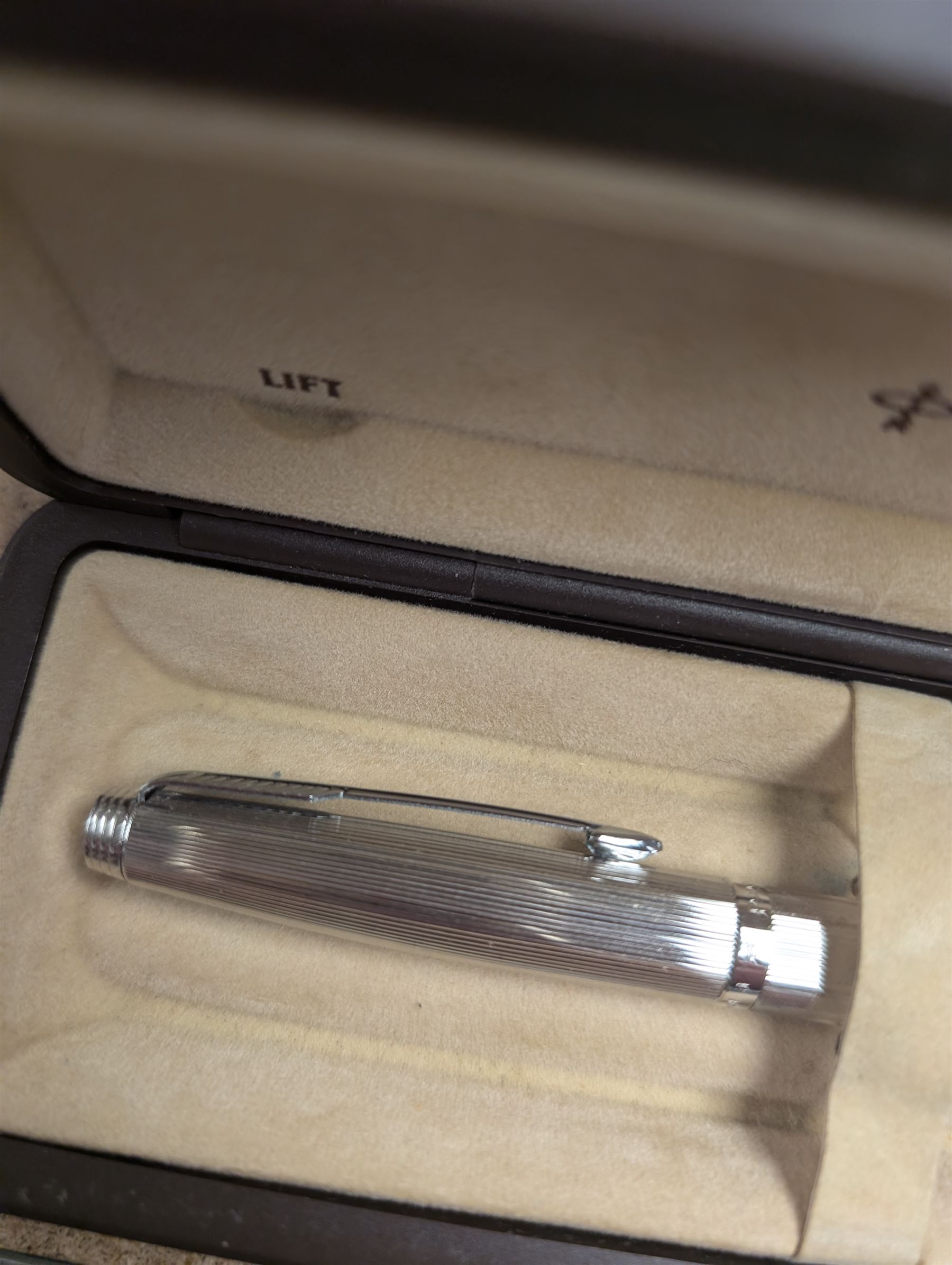 Parker fountain pen with 14ct gold nib stamped 585 | Writing ...