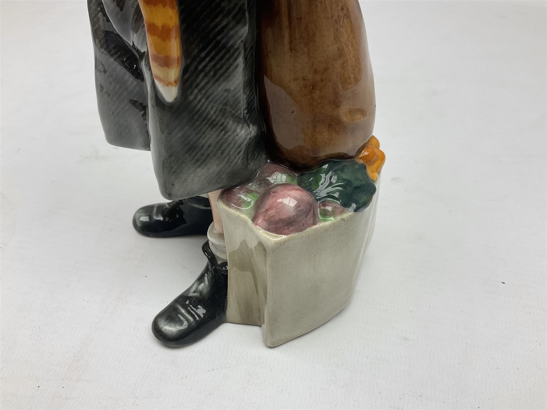 Royal Doulton figure, Welcome Home HN3299, modelled by Adrian Hughes ...