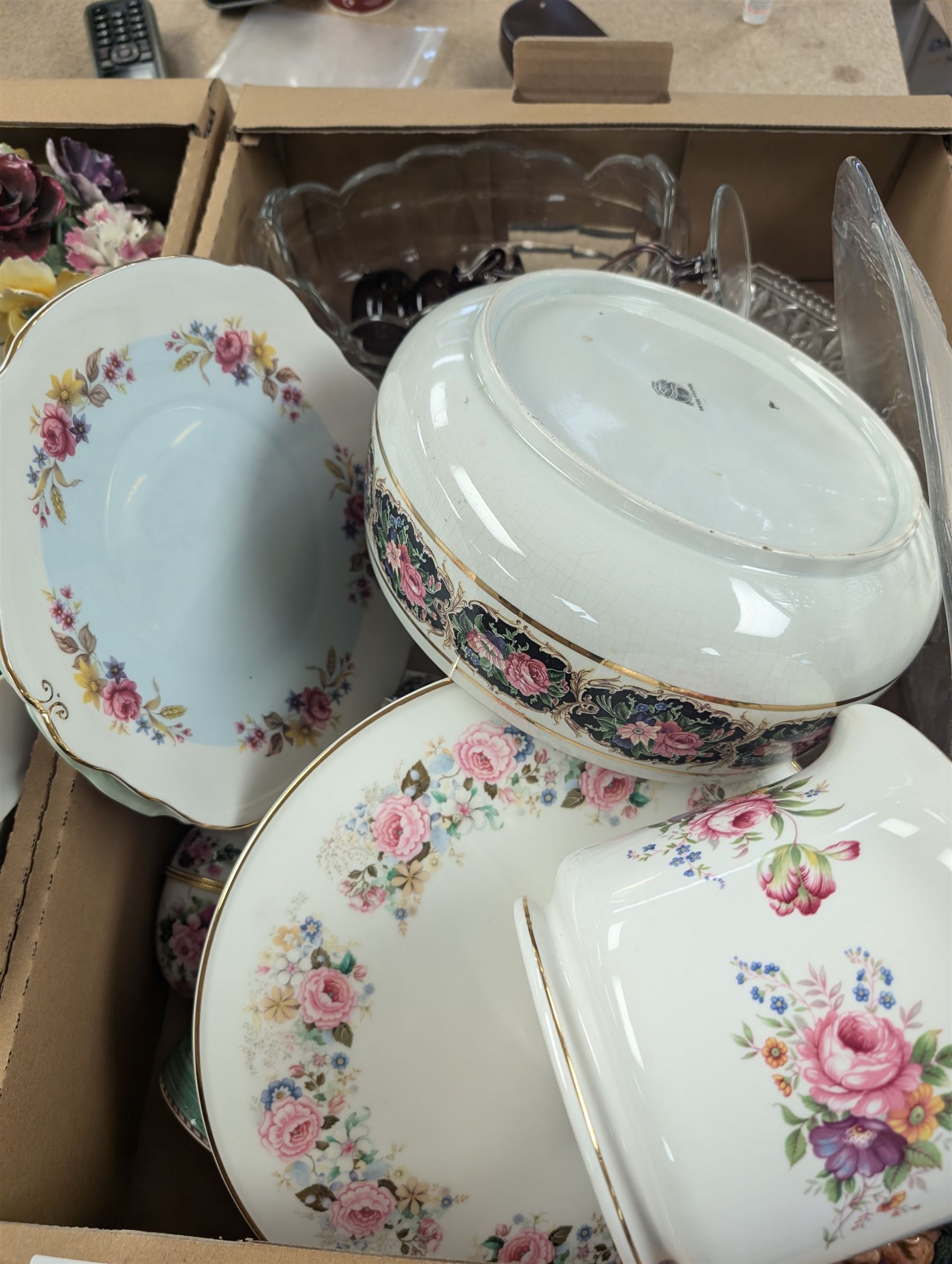 Collection of ceramics and glassware | Mixed Small Items | 115602