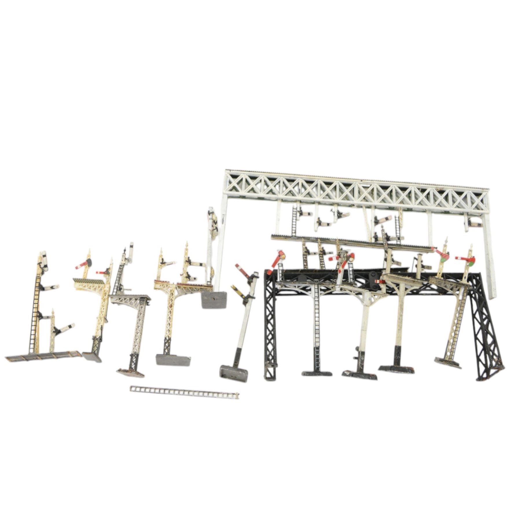 Hornby Dublo model railway rolling stock and accessories | Model ...