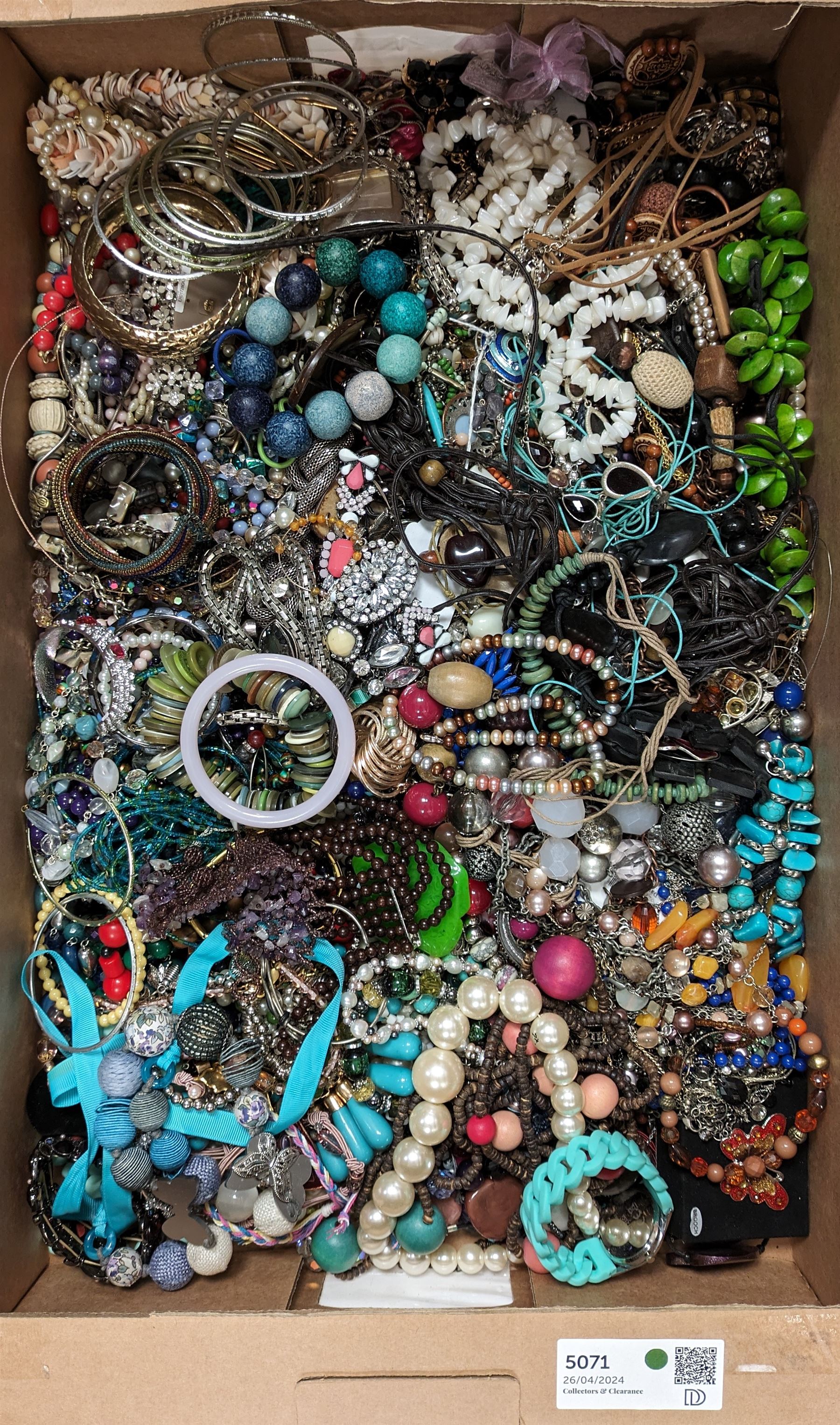 Large collection of costume jewellery | Jewellery | 100480