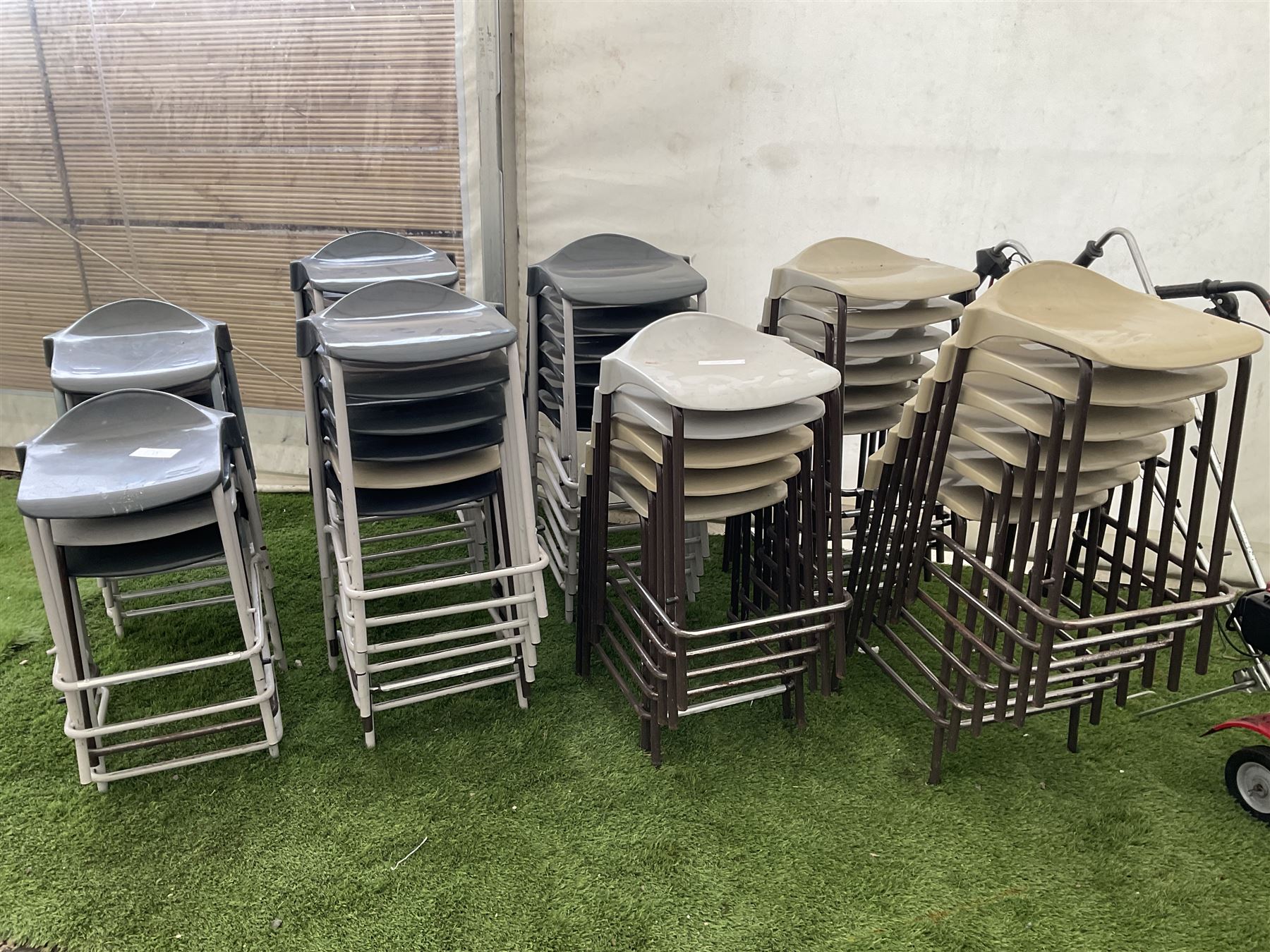 48 metal and plastic classroom stools, most of them height is 60cm some ...