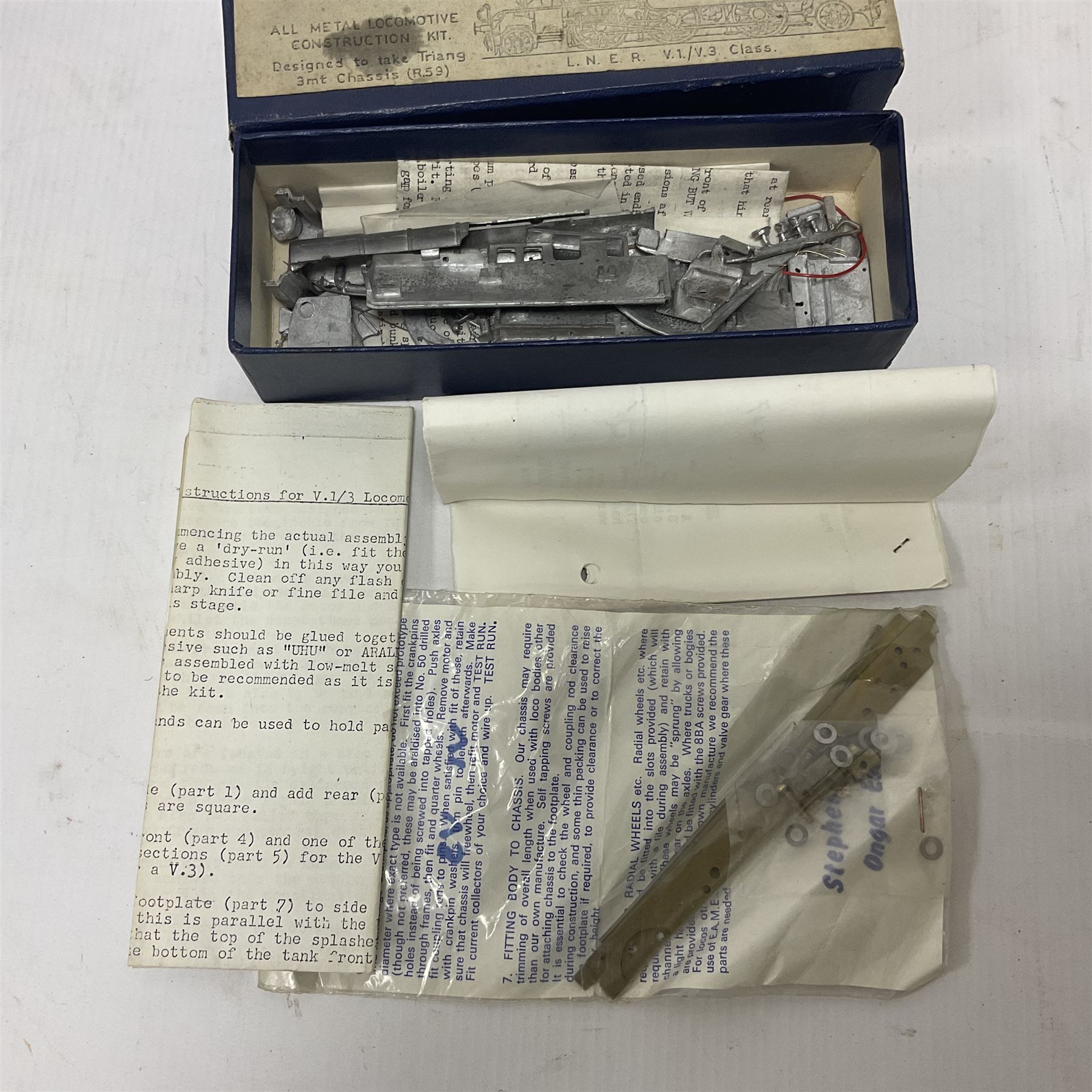 McGowan Models ‘00’ gauge - two metal construction kits comprising D49 ...