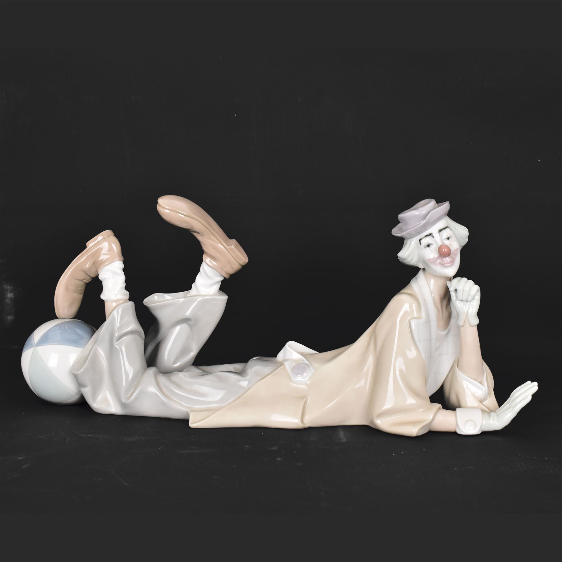 Lladro figure | Ceramics | 104689