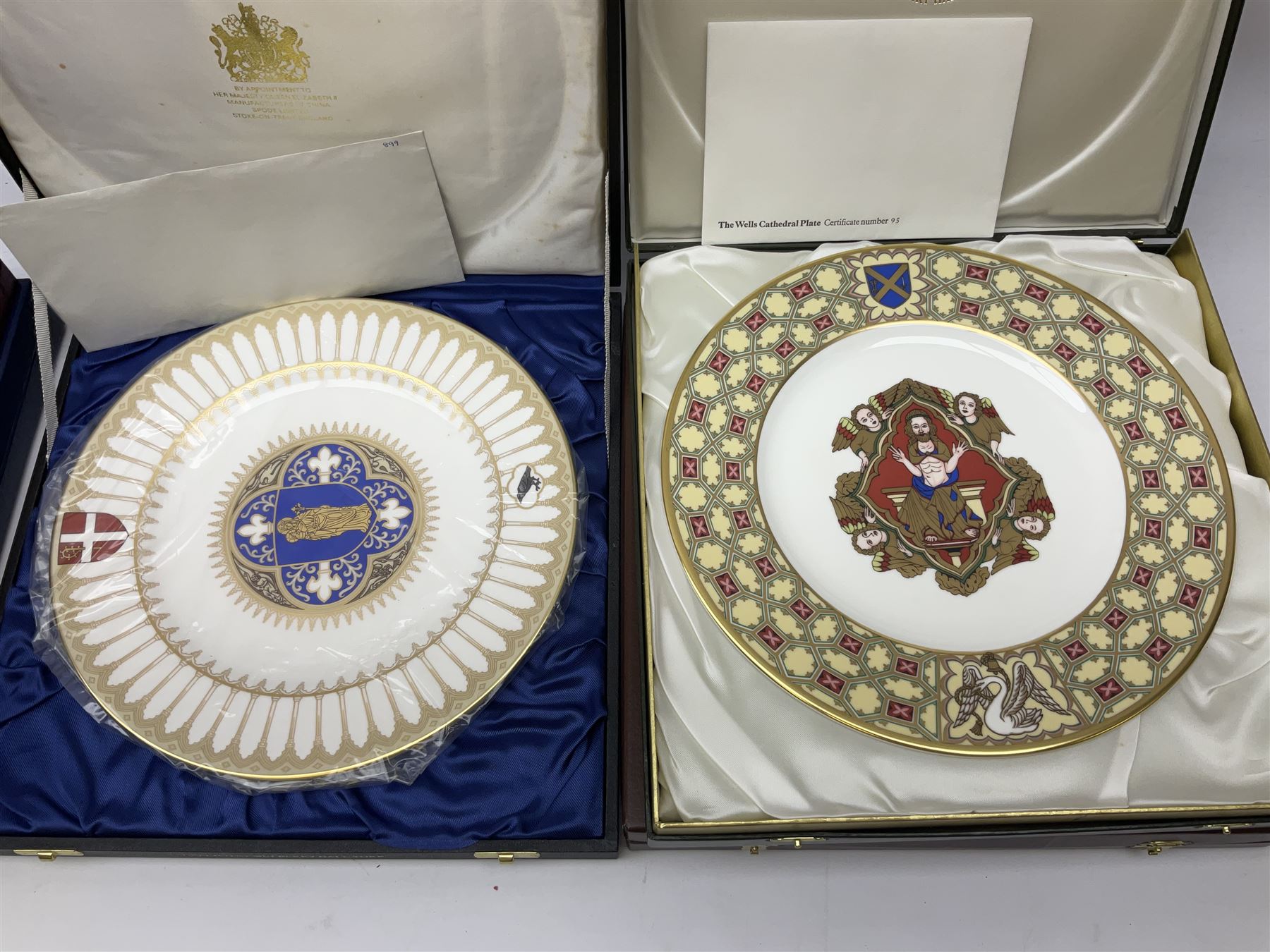 Fifteen collectors plates, to include Spode Golden Jubilee HM The Queen ...