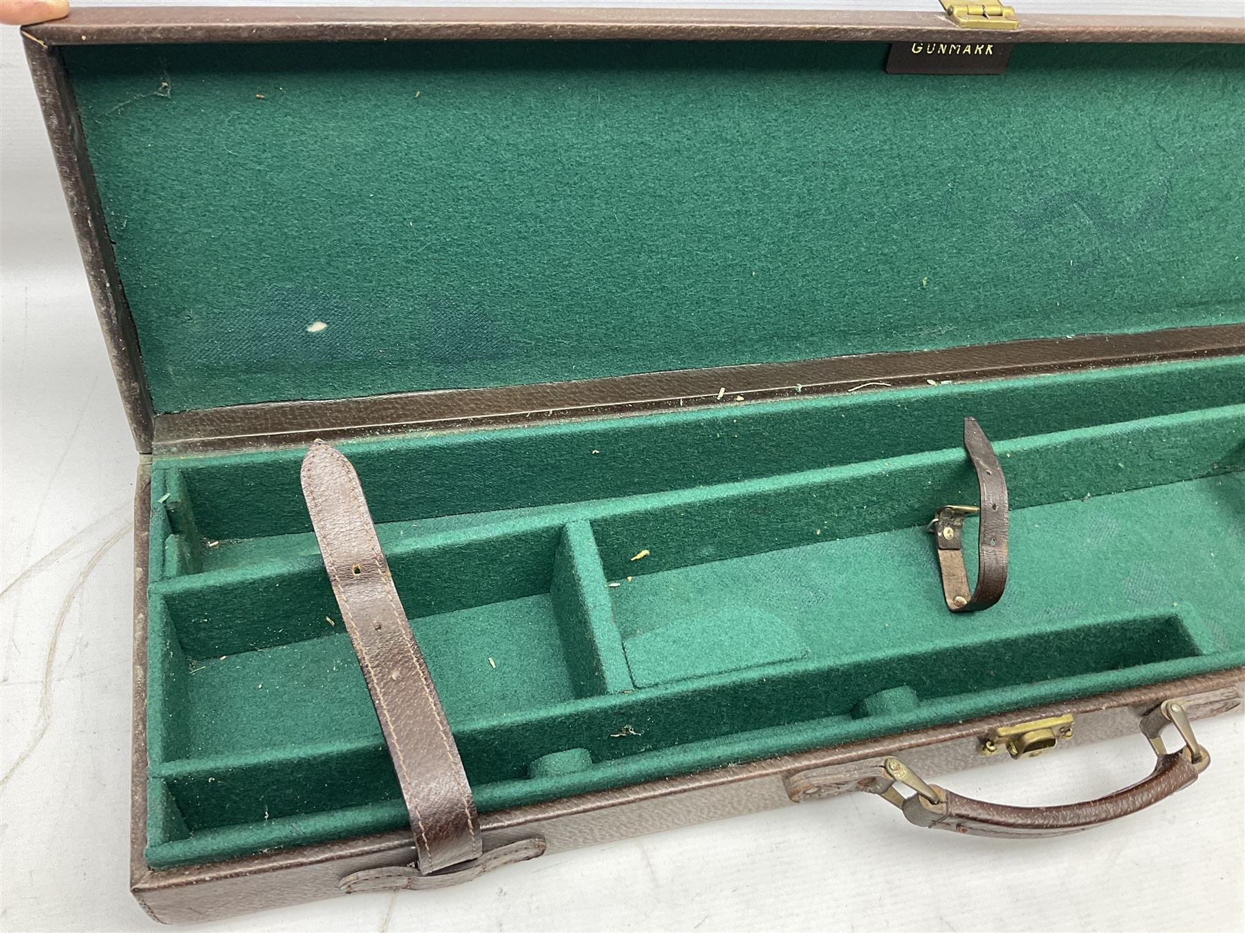 Gunmark leather covered double barrel shotgun case, the baize lined ...