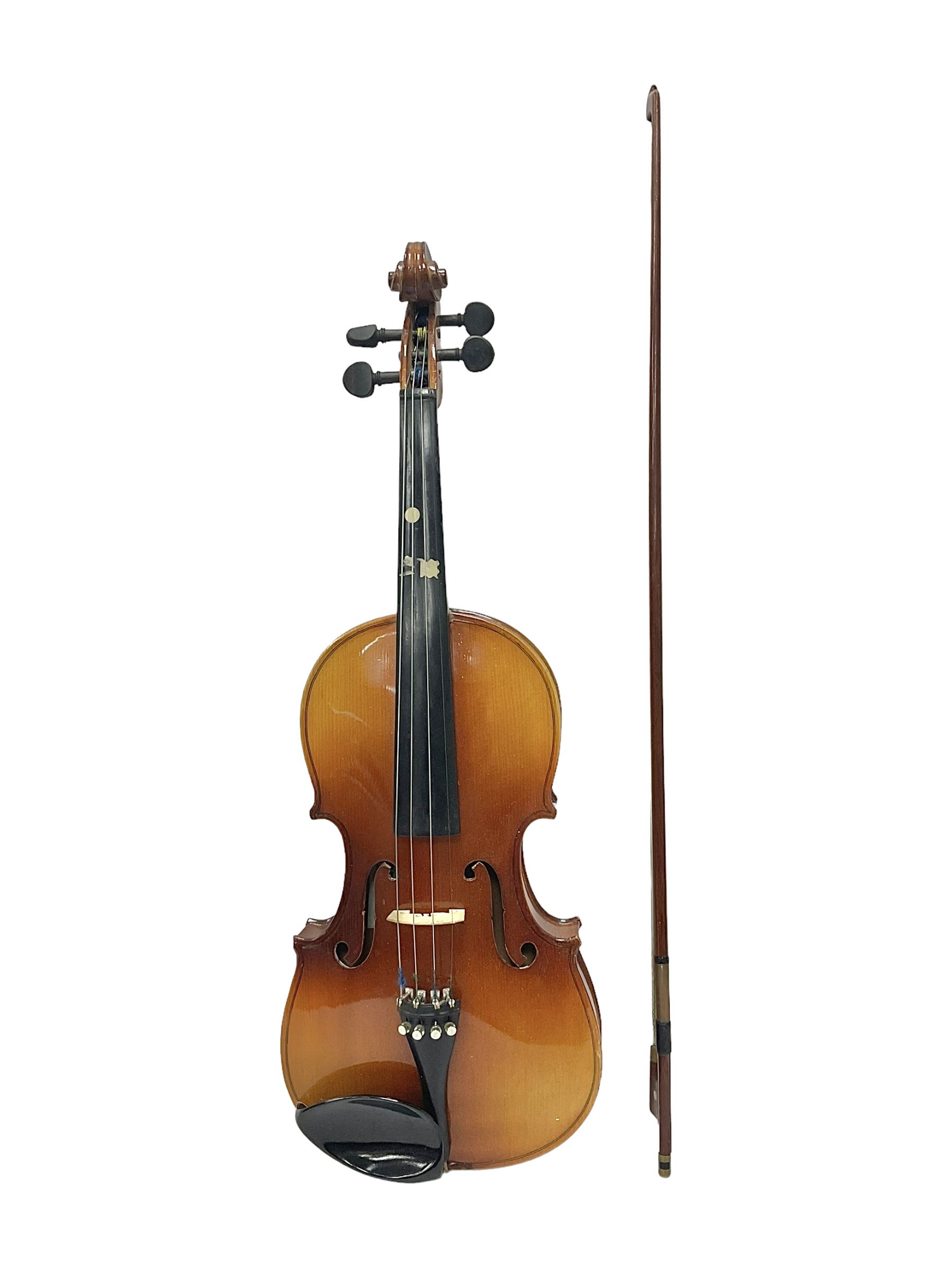 Full size violin with a maple back and ribs | Musical Instruments ...