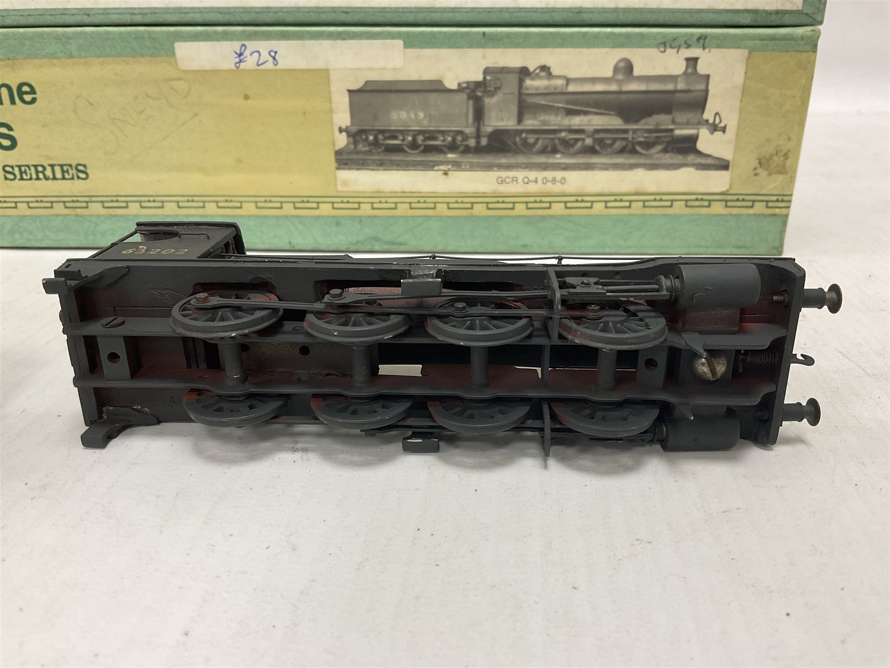‘00’ gauge - two kit built steam locomotives comprising GCR Class Q4 0 ...