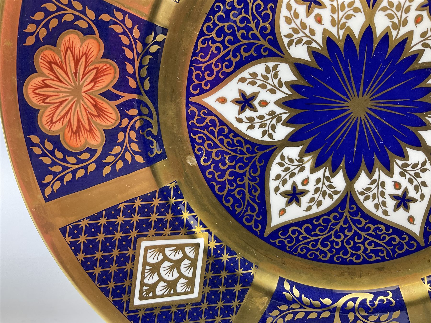Pair of Caverswall Imari 'Romany' pattern cabinet plates, D27cm ...