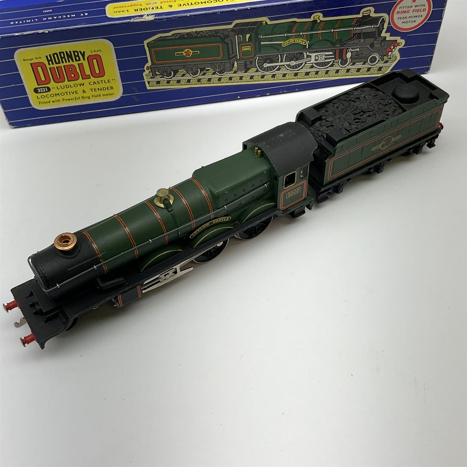Hornby Dublo - three-rail Castle Class 4-6-0 locomotive 'Ludlow Castle ...