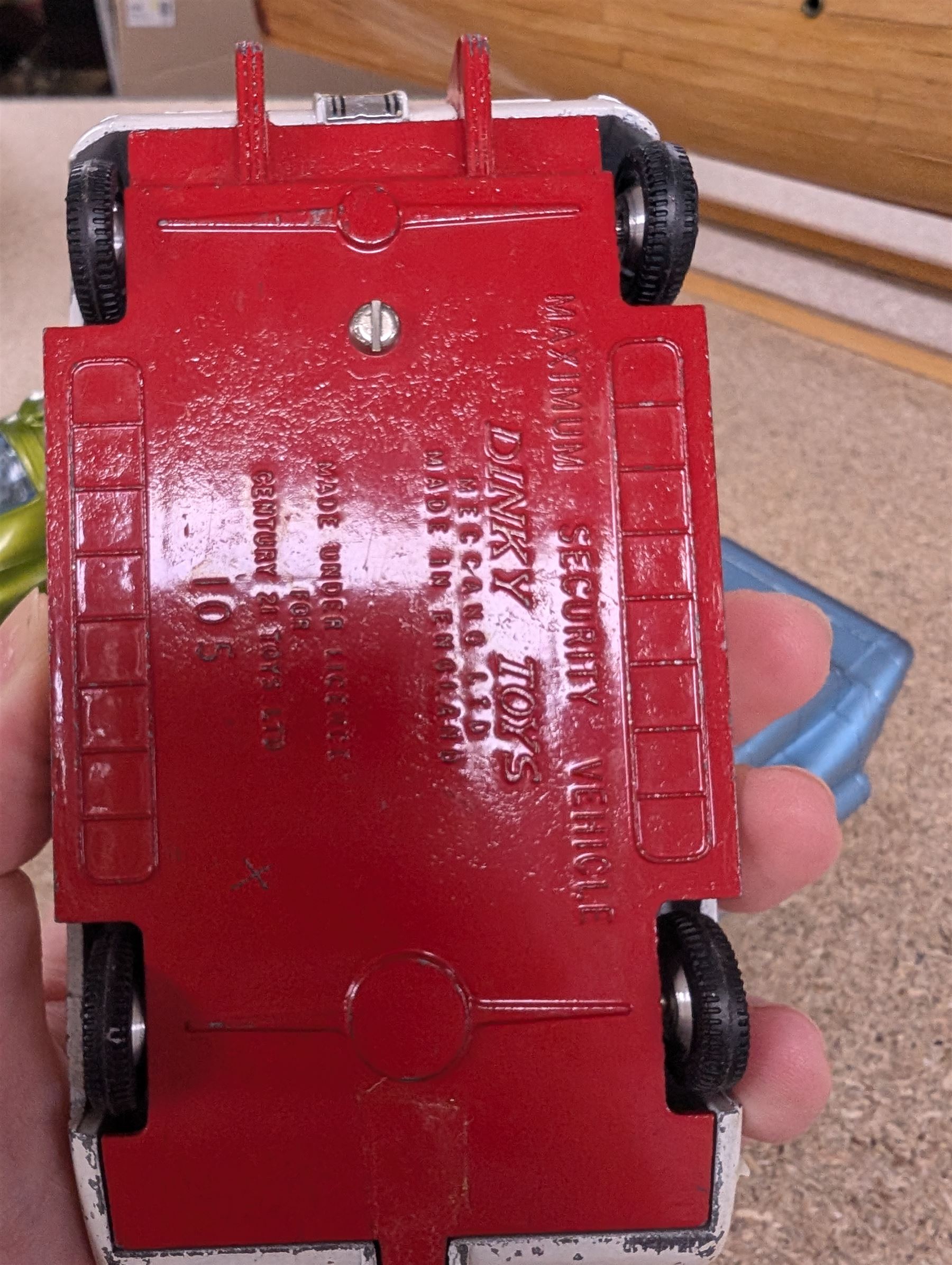 Three Dinky toys | Toys & Models | 112241