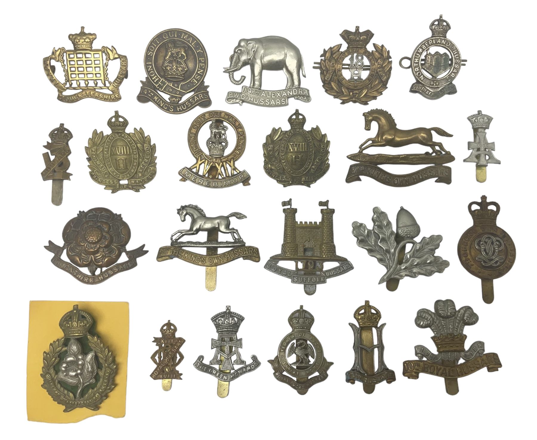 Twenty-two Hussars metal cap badges including South Notts | Militaria ...