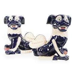 Large pair of blue and white Foo Dogs | Ceramics | 136163