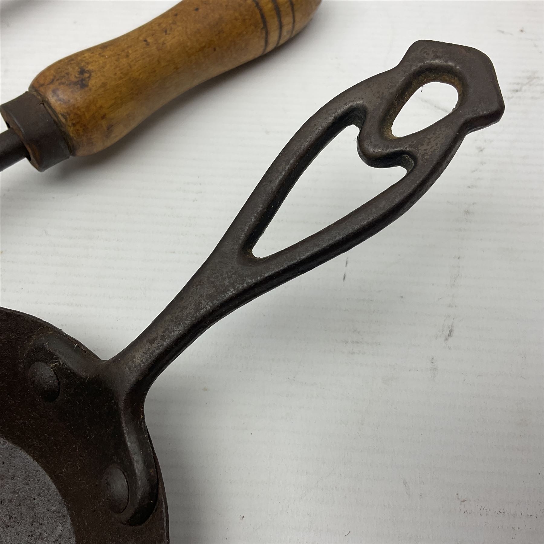 WWII Hardypick Limited Sheffield hand-forged iron fire shovel with ...