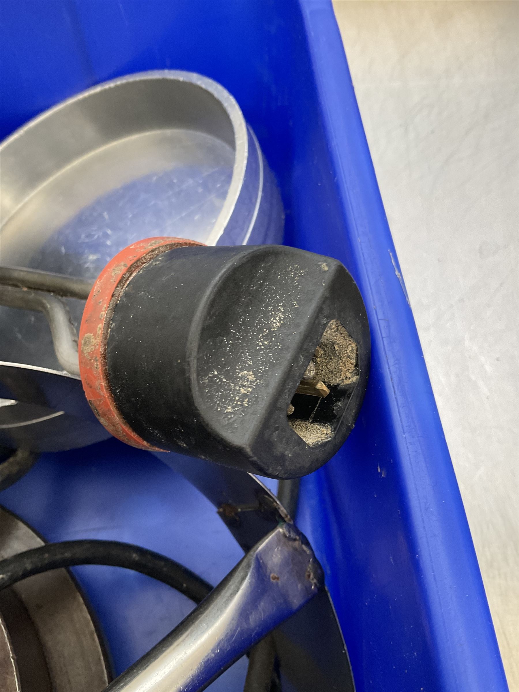 Approx 6 | Commercial Assets | 83028