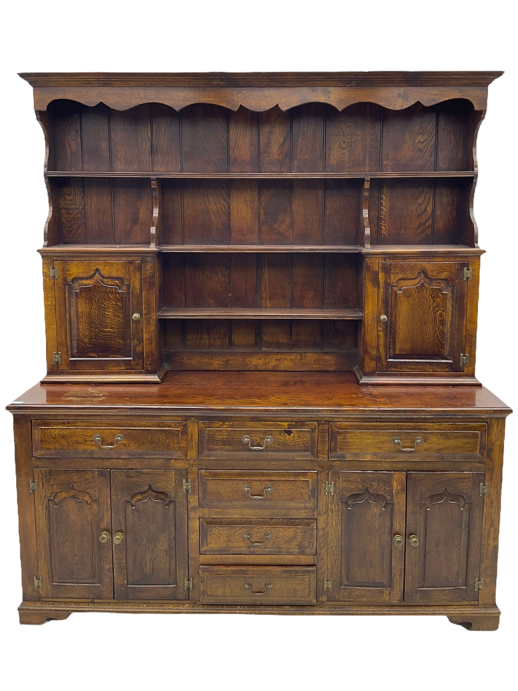 Traditional dresser store