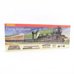 Hornby '00' gauge train set R1072 'Flying Scotsman' | Model Railway | 132074
