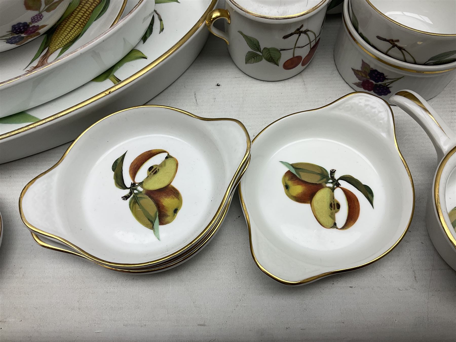Royal Worcester Evesham pattern tea and dinner wares, to include six ...