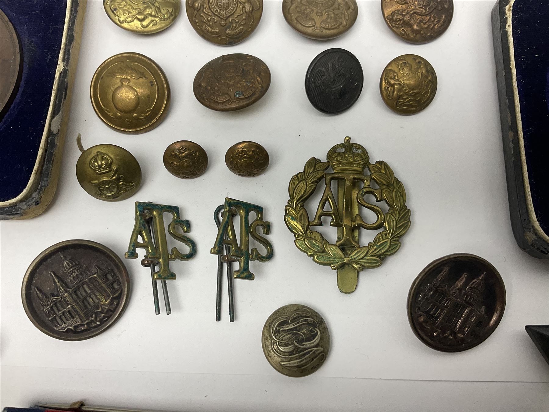 WW2 group of eight medals comprising 1939-1945 War Medal | Militaria ...