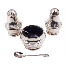 Modern silver three piece cruet set | Silver | 85053