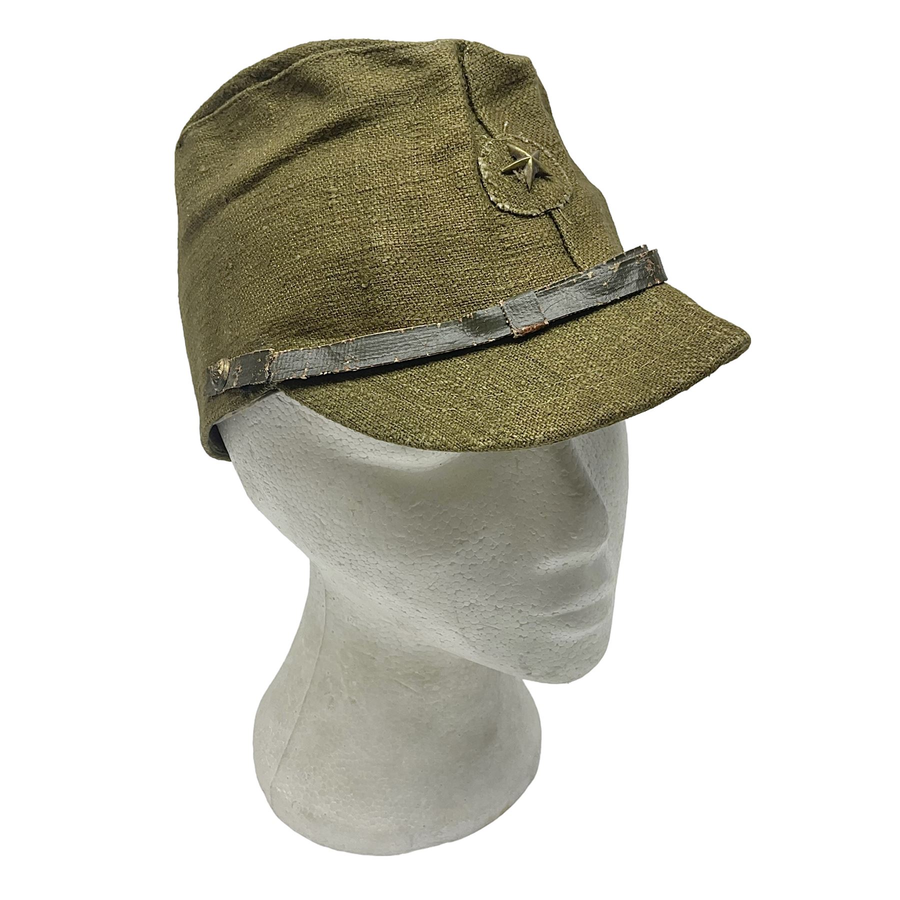 WW2 Japanese jungle cap with brass star insignia and ch | Militaria | 82005