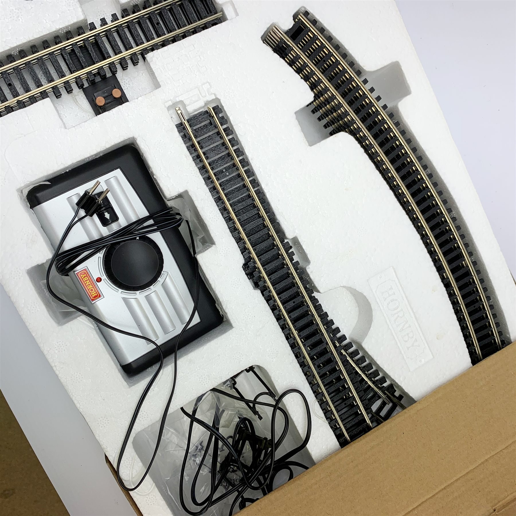 Hornby '00' gauge - Flying Scotsman electric train set with Class A3 4-6-2 locomotive 'Flying ...