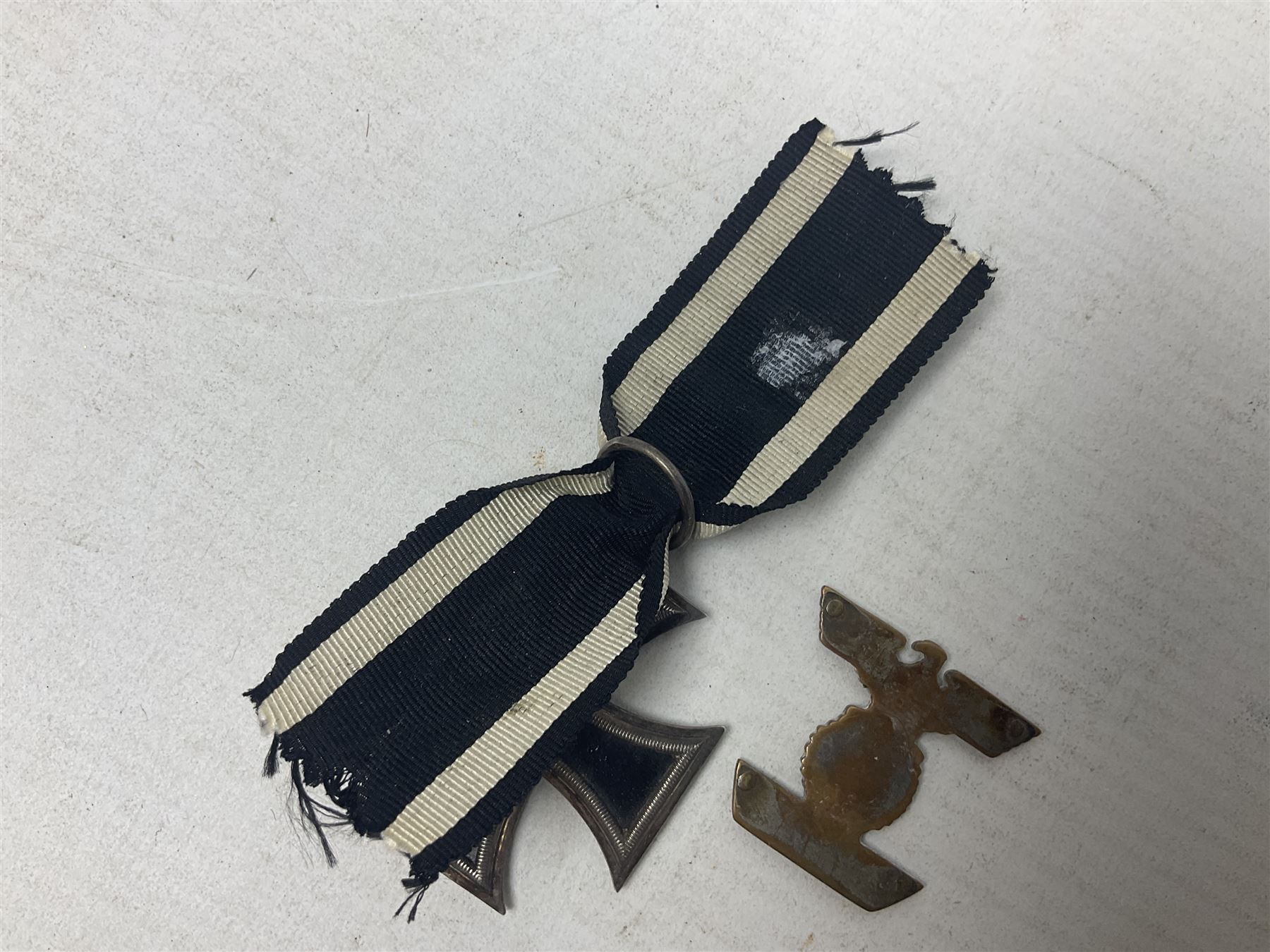 WW1 German Iron Cross 2nd Class with ribbon and 1939 spange | Militaria | 59254