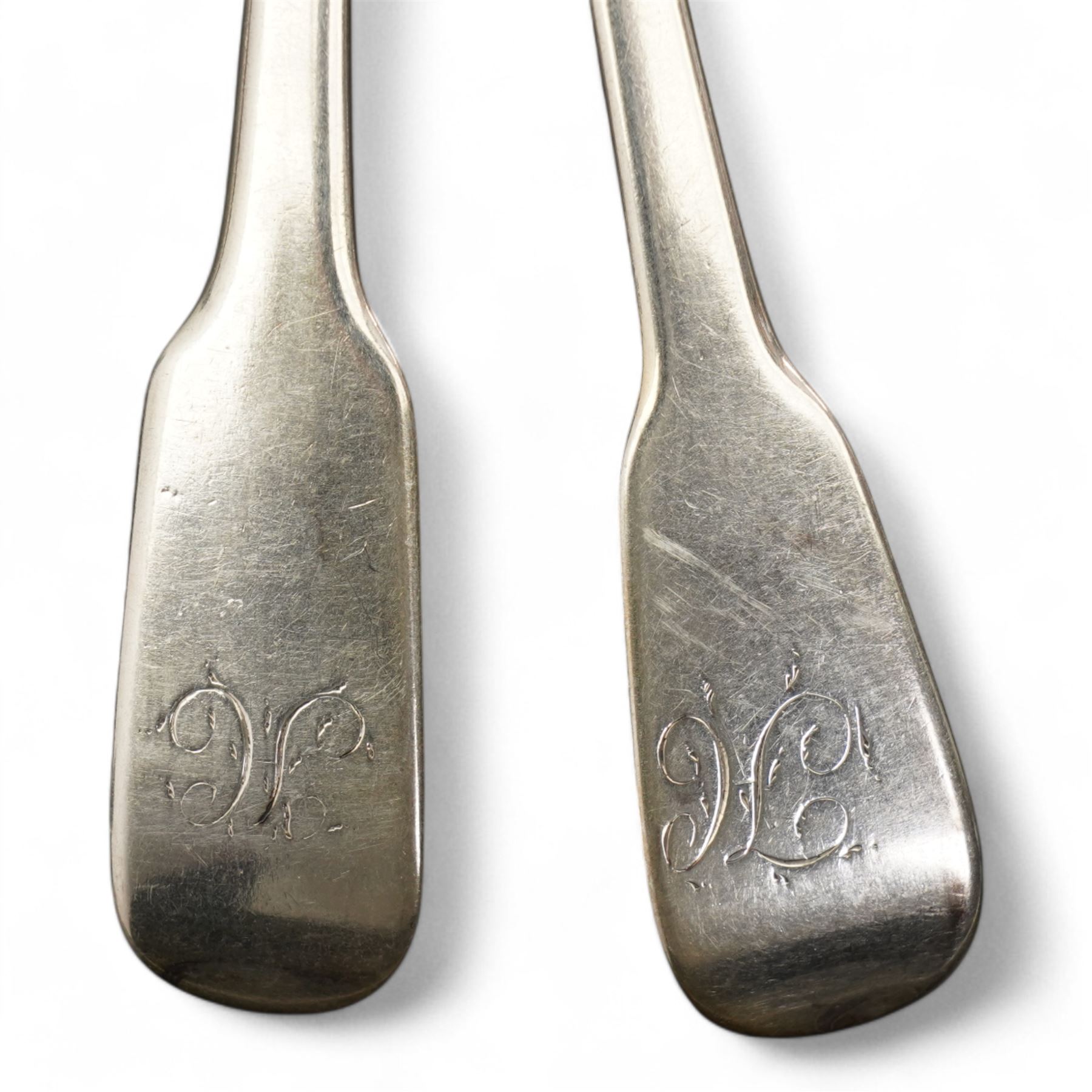 Set of five silver fiddle pattern table spoons engraved | Silver | 126332