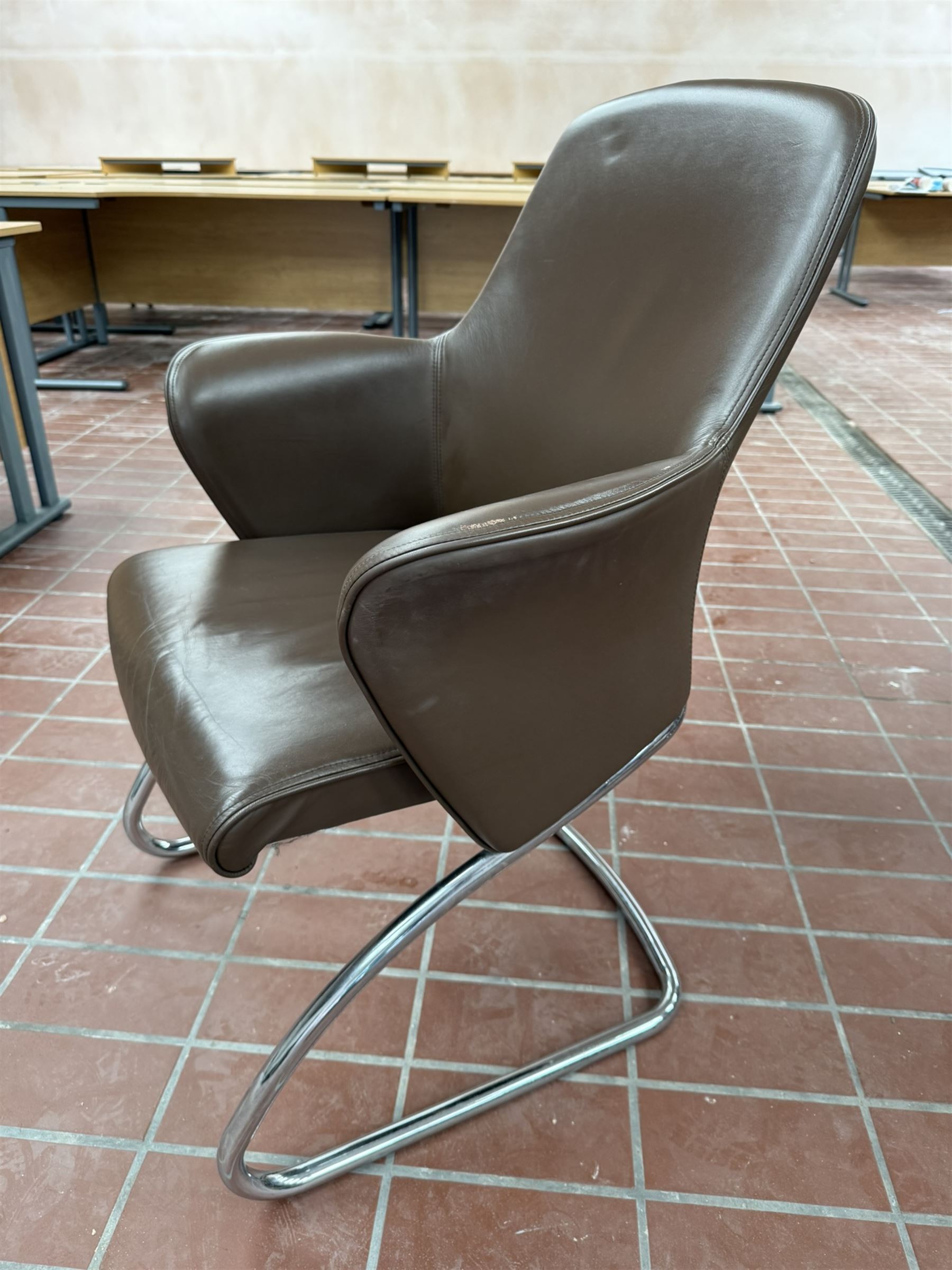 6 x Senator executive canteliver chairs upholstered in | Office ...