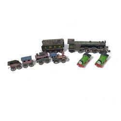 Tin plate model of an LNER locomotive and tender | Model Railway | 156526