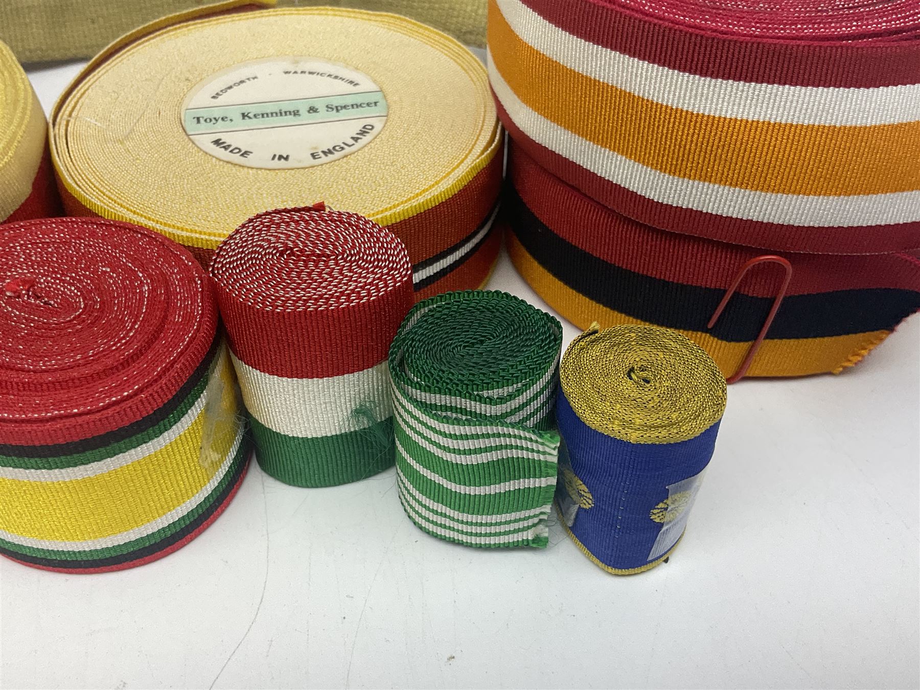 Quantity of modern medal ribbons in various length rolls and strips ...