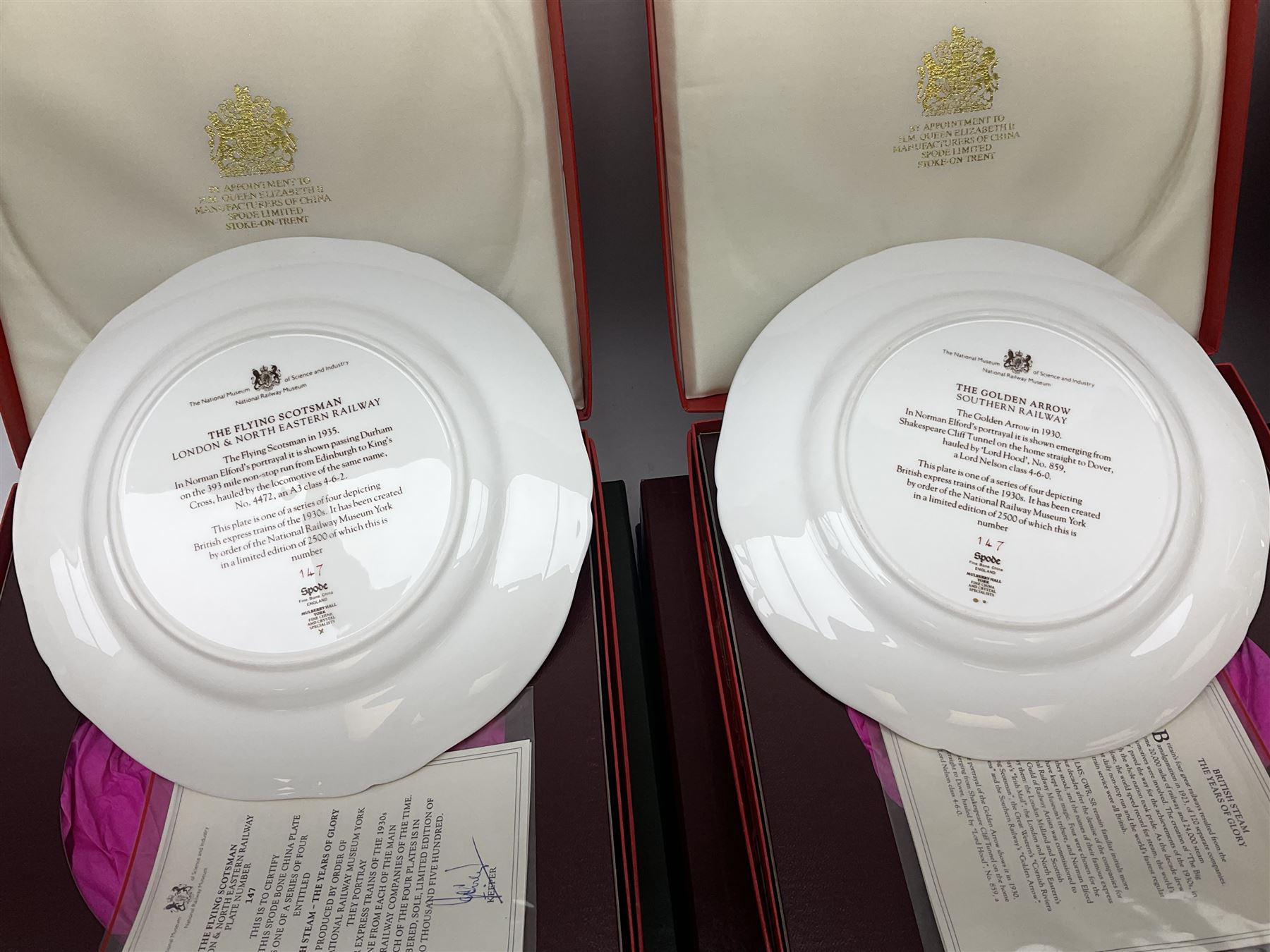 Fifteen collectors plates, to include Spode Golden Jubilee HM The Queen ...