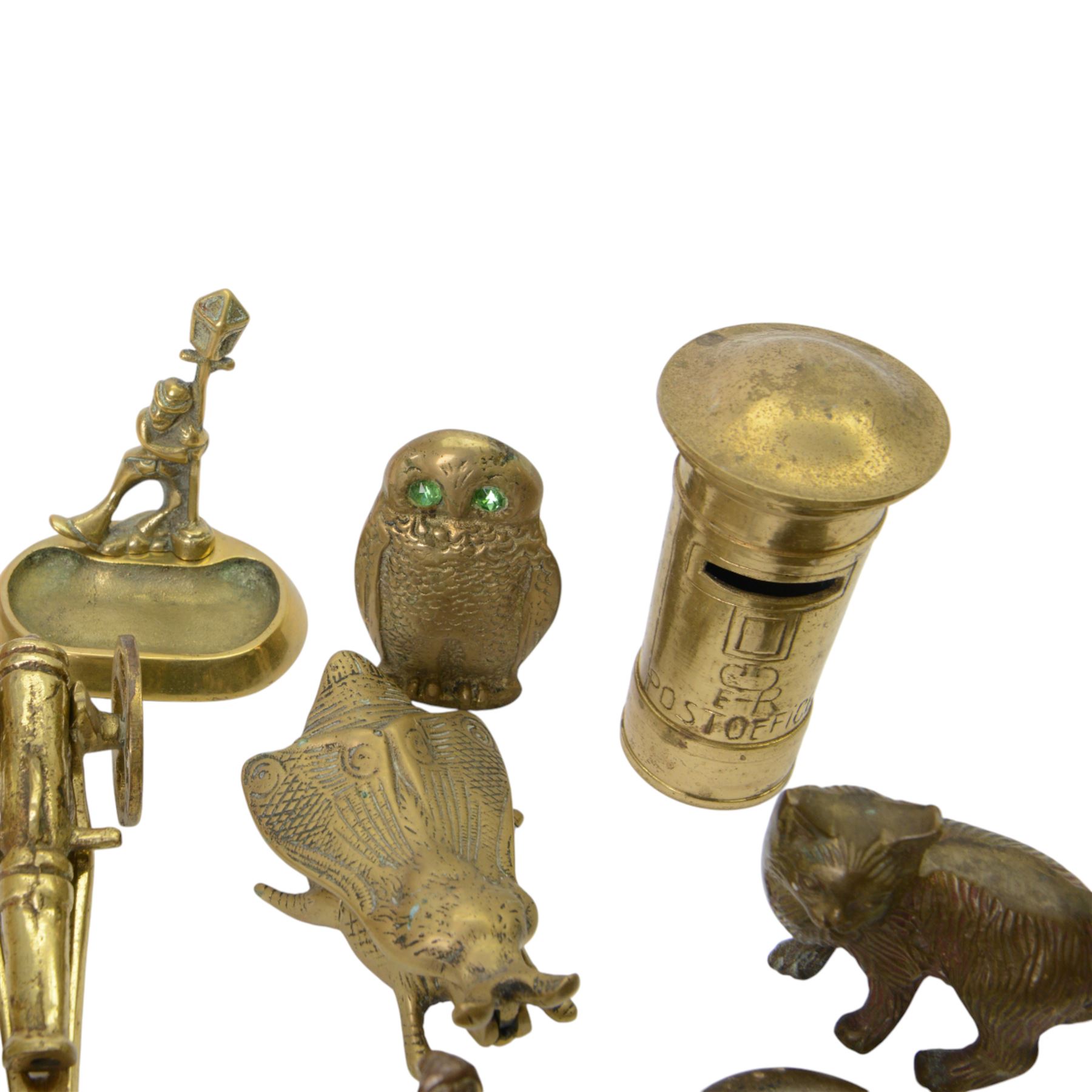 Collection of brassware | Wood, Metal & Other Decorative Objects | 154428