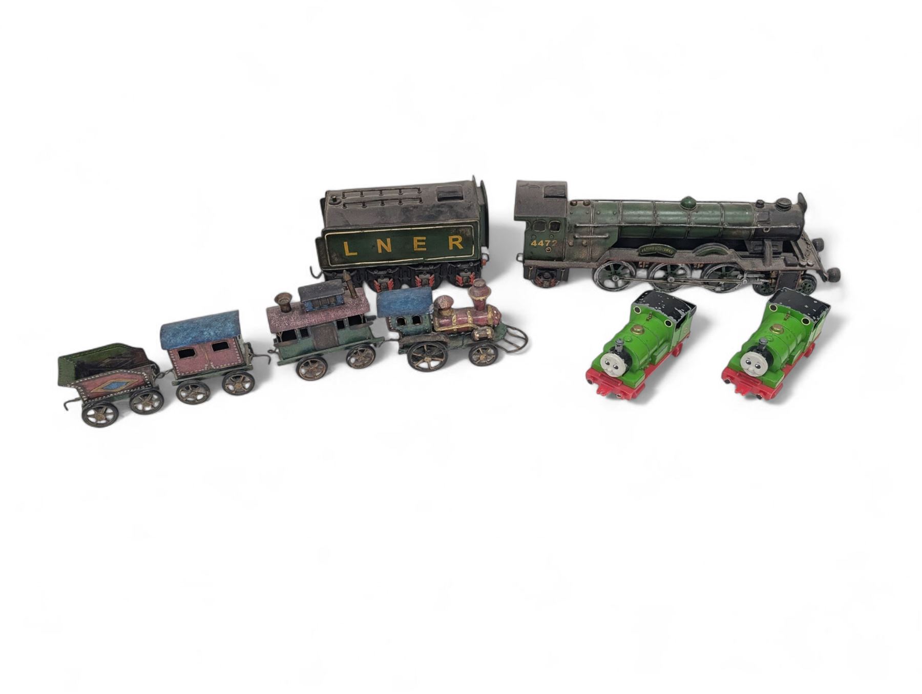 Tin plate model of an LNER locomotive and tender | Model Railway | 156526