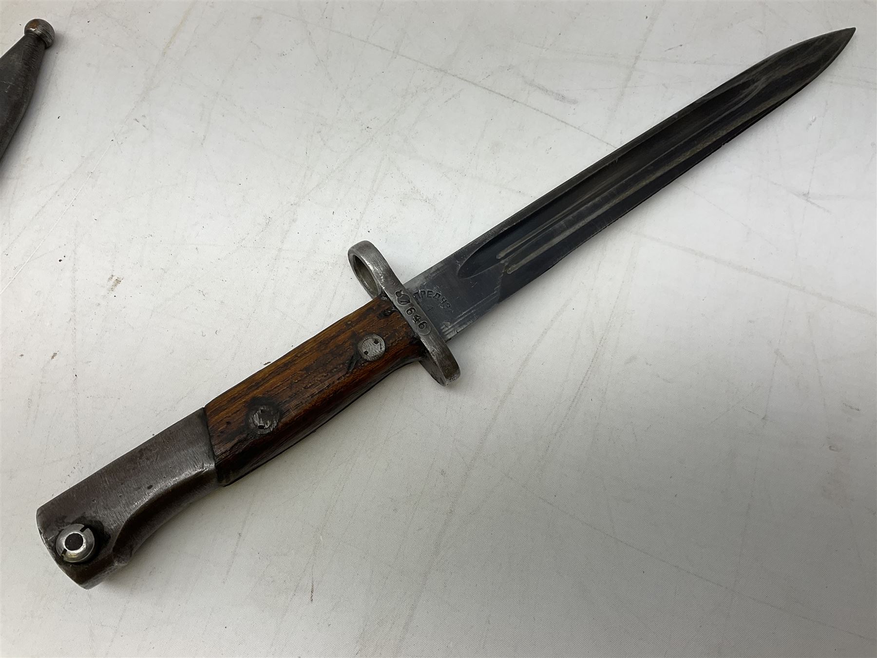 Portuguese Model 1948 sub-machine gun knife bayonet with 17 | Edged ...