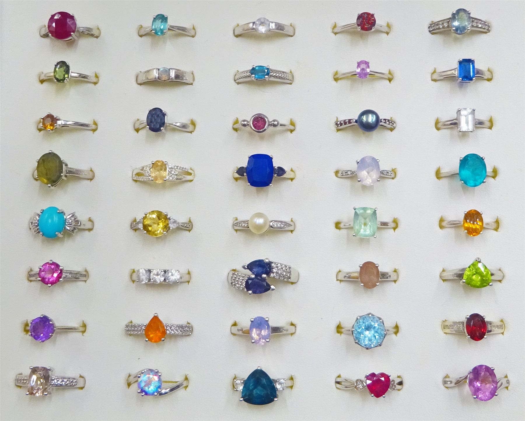 Forty silver stone-set rings | Jewellery | 69336